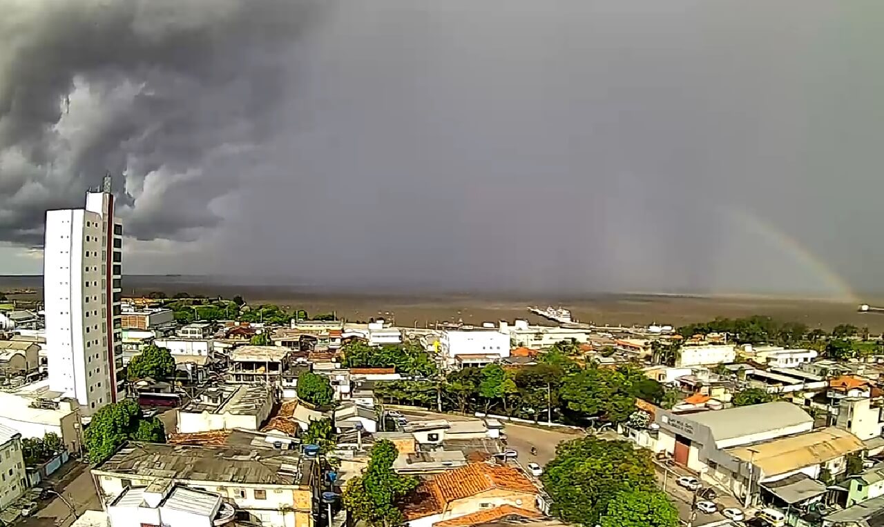 Chuva intensa avança em Macapá/AP, veja o vídeo exclusivo! - Clima ao Vivo