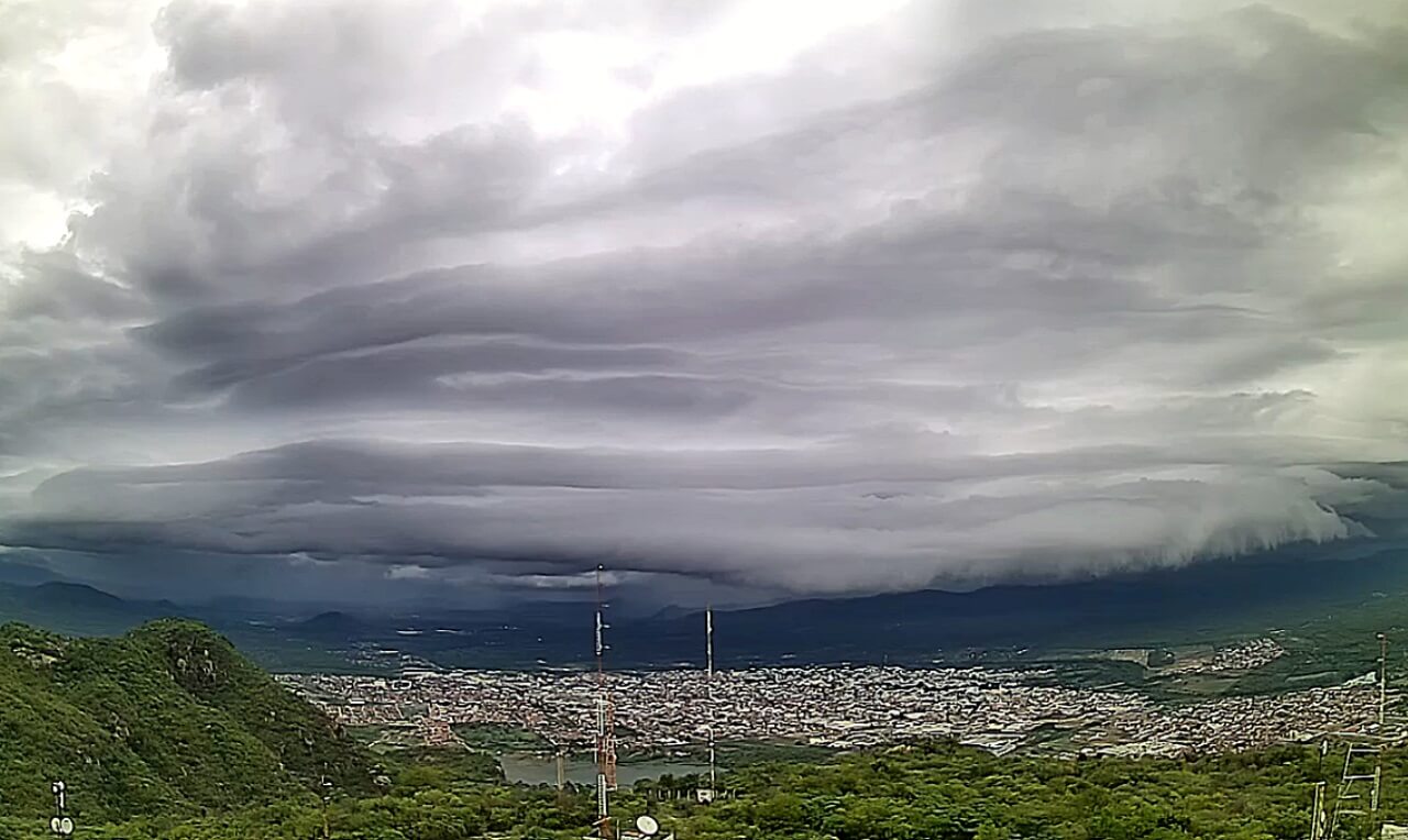 Formação de chuva intensa em Serra Talhada/PE, veja o vídeo! - Clima ao ...