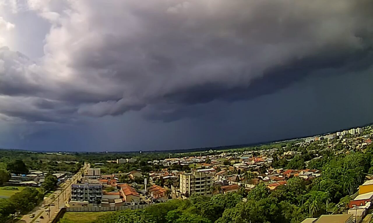 Chuva forte com acúmulos significativos em Rondônia e Amazonas - Clima ...