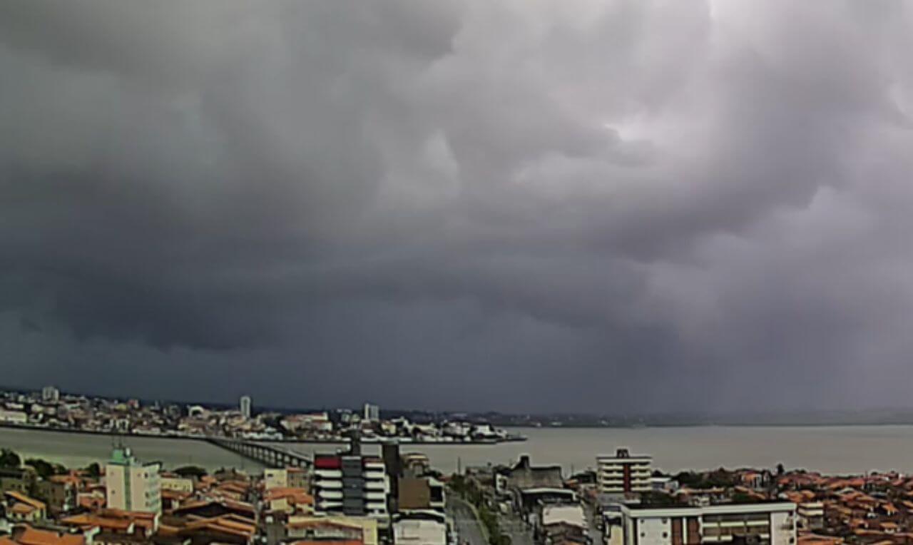 Temporal em São Luís/MA, veja o vídeo com a formação - Clima ao Vivo